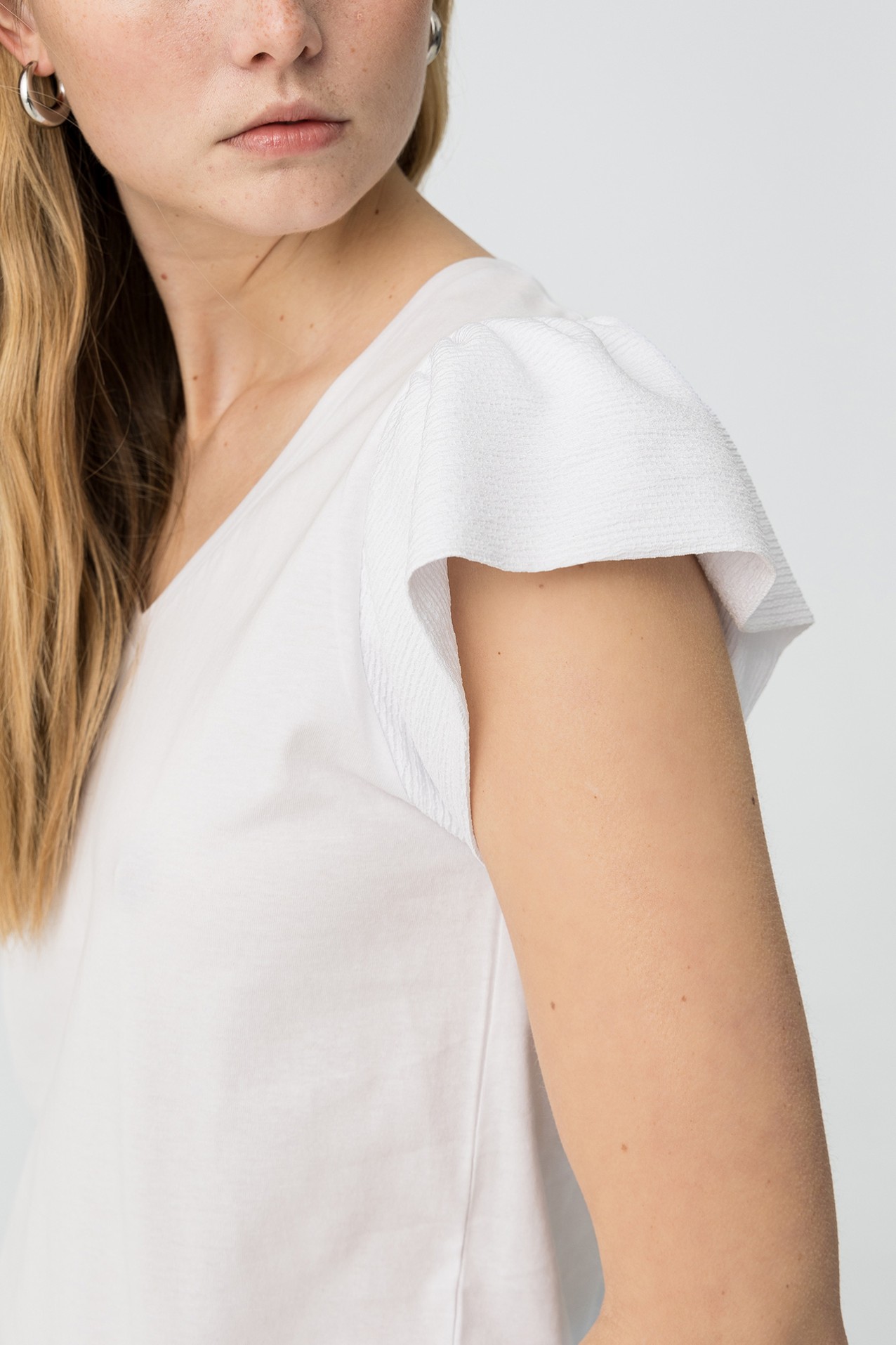 Camiseta con volante - 10061469_001 | Tiffosi